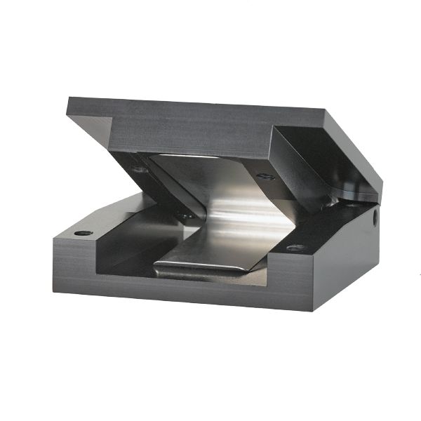 E60036 - Resilient base for angle flanges - ifm