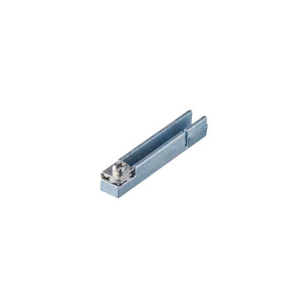 E11928 - T-slot adapter for C-slot cylinder sensor - ifm